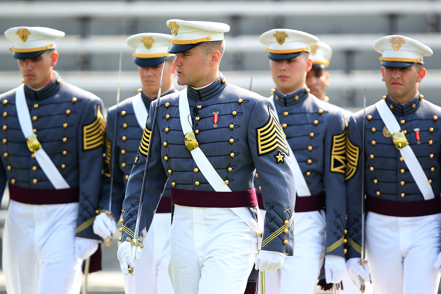세계의 사관학교 생도들........jpg