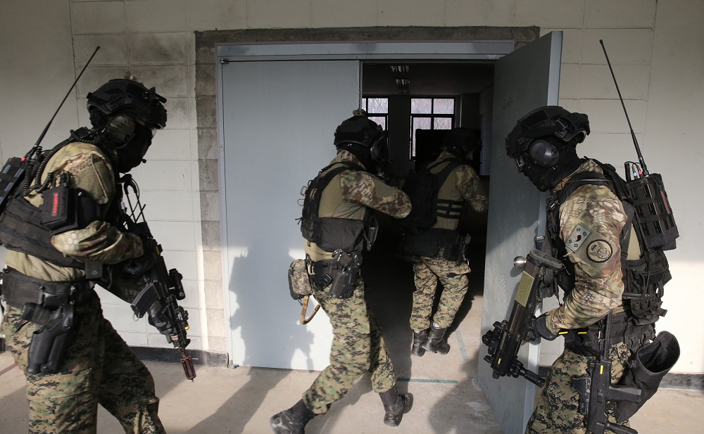 한국 1티어 특수부대 UDT vs 707 차이 비교..jpg