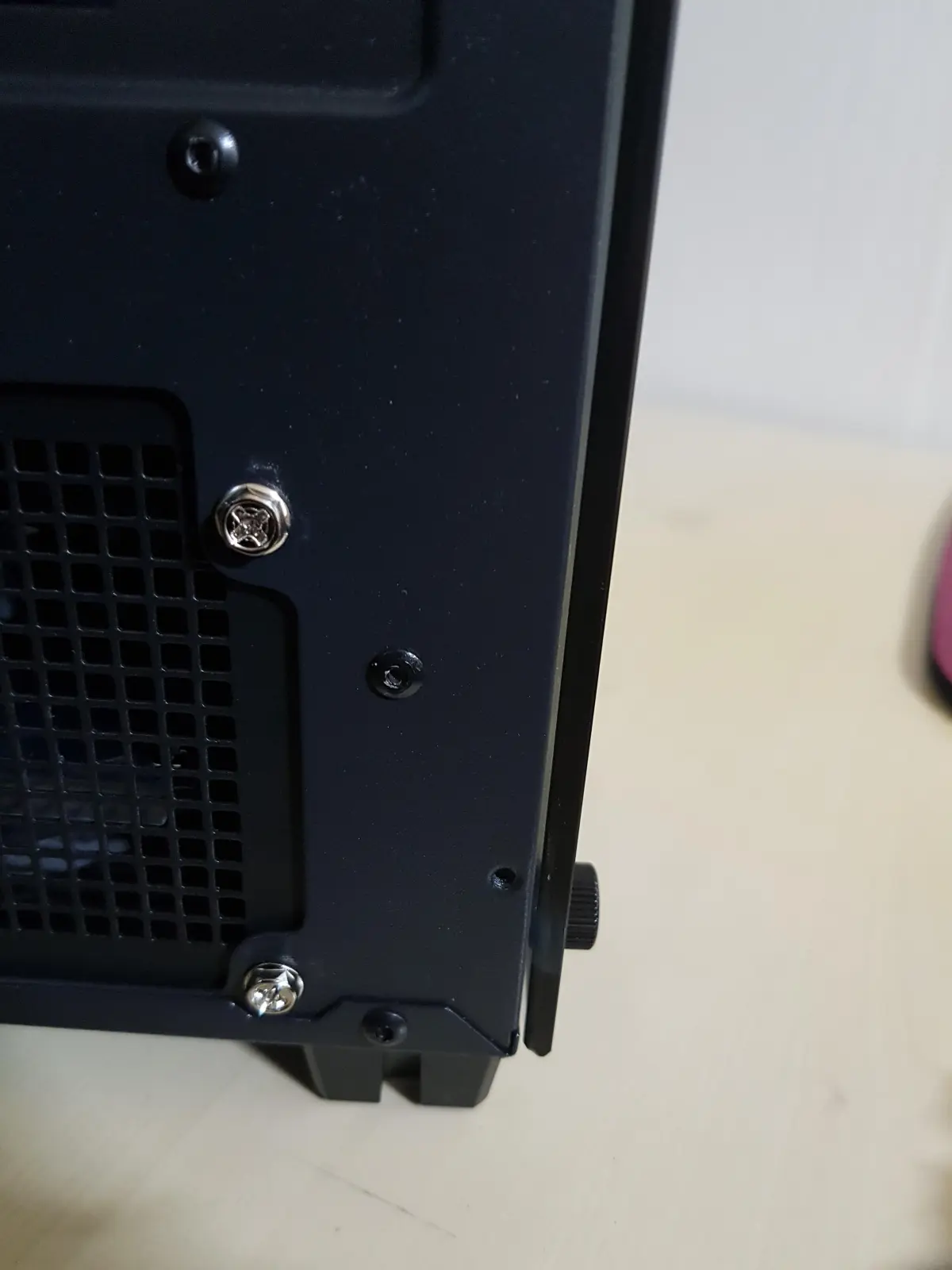 아까 3R L530 강화유리 질문드렸던 사람입니다!