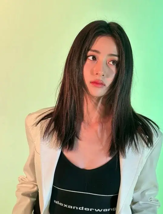 르세라핌 허윤진.webp (19.3KB, 2 Downloads) 르세라핌 허윤진1.webp (22.9KB, 2 Downloads) 르세라핌 허윤진2.webp (15.7KB ...