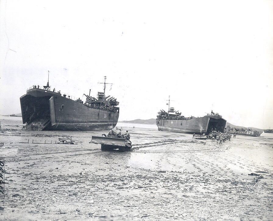 오늘이 무슨 날이게~ㅋㅋ